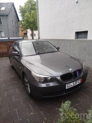 Pelēks BMW 523 2006 Rīga, ar dzinēja tilpumu 2.50 L un nobraukumu 262 tūkst. km par 4500 €, foto  vietnē AUTOMOTO.COM.LV
