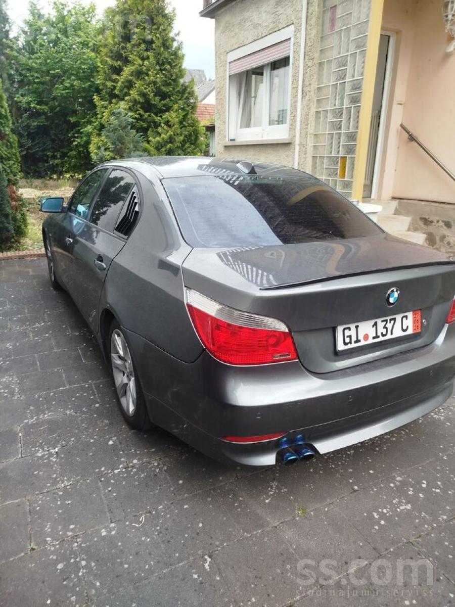 Grey BMW 523 2006 in Riga, with an engine capacity of 2.50 L and mileage of 262 thousand km for 4500 €, photo 7 on AUTOMOTO.COM.LV