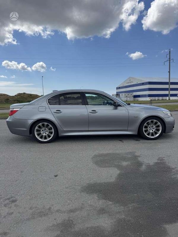 Pelēks BMW 523 2006 Klaipėda, ar dzinēja tilpumu 2.50 L un nobraukumu 297 tūkst. km par 3500 €, foto 6 vietnē AUTOMOTO.COM.LV