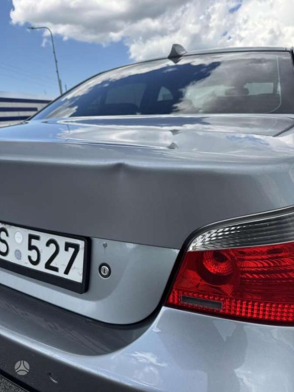Pelēks BMW 523 2006 Klaipėda, ar dzinēja tilpumu 2.50 L un nobraukumu 297 tūkst. km par 3500 €, foto 10 vietnē AUTOMOTO.COM.LV