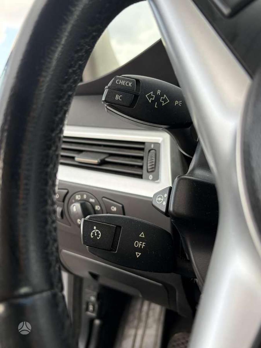 Grey BMW 523 2006 in Klaipeda, with an engine capacity of 2.50 L and mileage of 297 thousand km for 3500 €, photo 25 on AUTOMOTO.COM.LV
