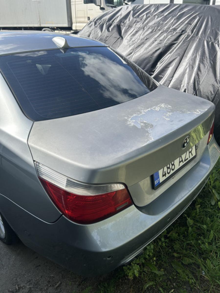 Grey BMW 523 2006 in Rakvere, with an engine capacity of 2.50 L and mileage of 293 thousand km for 3000 €, photo 9 on AUTOMOTO.COM.LV