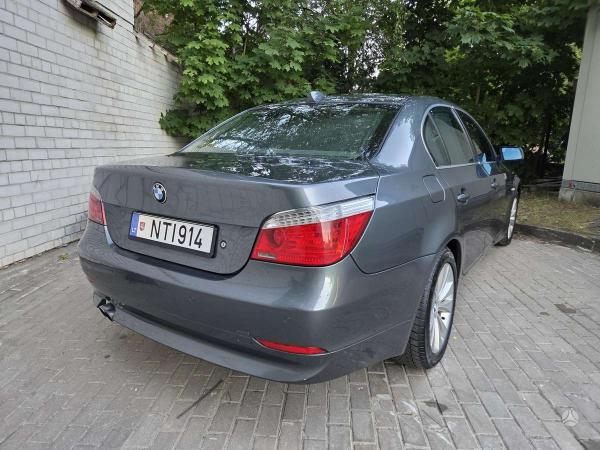 Pelēks BMW 523 2007 Viļņa, ar dzinēja tilpumu 2.50 L un nobraukumu 320 tūkst. km par 2400 €, foto 6 vietnē AUTOMOTO.COM.LV