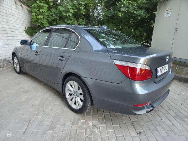 Pelēks BMW 523 2007 Viļņa, ar dzinēja tilpumu 2.50 L un nobraukumu 320 tūkst. km par 2400 €, foto 7 vietnē AUTOMOTO.COM.LV