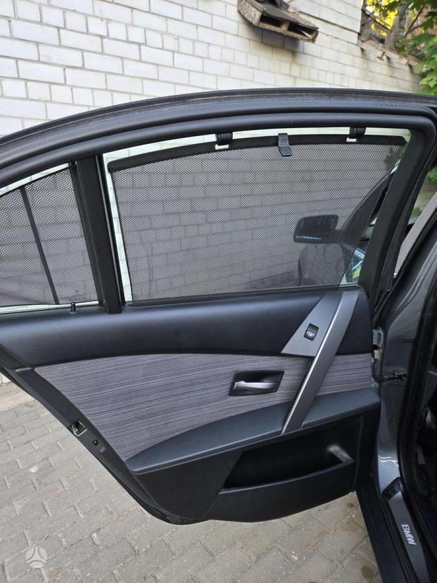 Pelēks BMW 523 2007 Viļņa, ar dzinēja tilpumu 2.50 L un nobraukumu 320 tūkst. km par 2400 €, foto 17 vietnē AUTOMOTO.COM.LV
