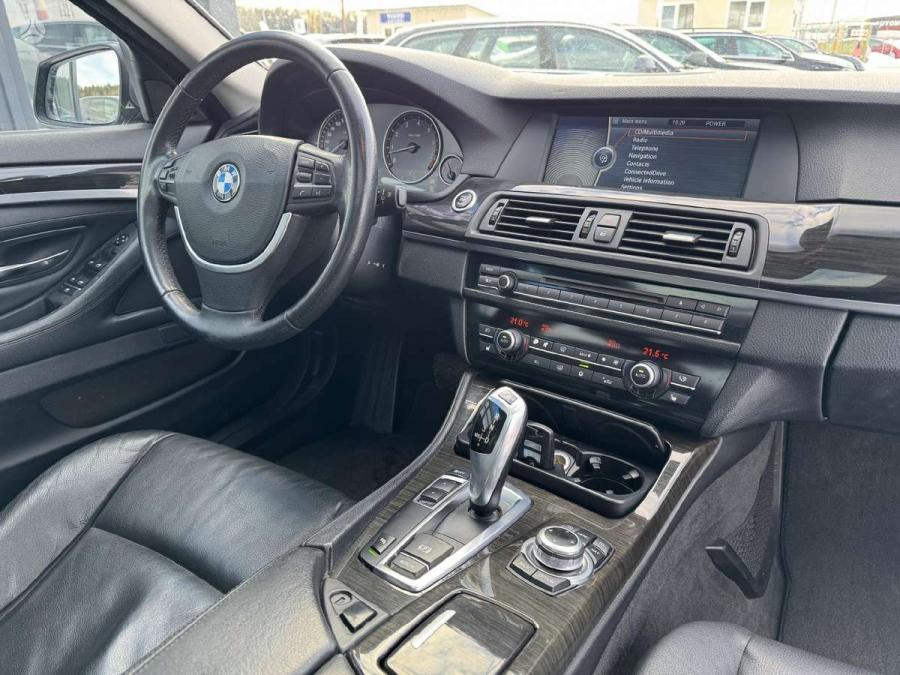 Grey BMW 523 2010 in Vilnius, with an engine capacity of 3.00 L and mileage of 274 thousand km for 8750 €, photo 13 on AUTOMOTO.COM.LV