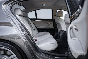 Grey BMW 523 2010 in Riga, with an engine capacity of 3.00 L and mileage of 176 thousand km for 8950 €, photo 12 on AUTOMOTO.COM.LV