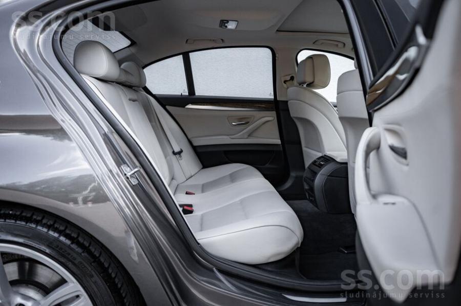 Grey BMW 523 2010 in Riga, with an engine capacity of 3.00 L and mileage of 176 thousand km for 8950 €, photo 12 on AUTOMOTO.COM.LV