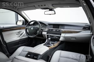 Grey BMW 523 2010 in Riga, with an engine capacity of 3.00 L and mileage of 176 thousand km for 8950 €, photo 15 on AUTOMOTO.COM.LV