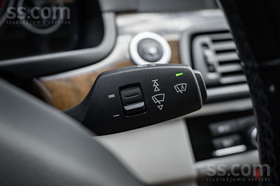 Grey BMW 523 2010 in Riga, with an engine capacity of 3.00 L and mileage of 176 thousand km for 8950 €, photo 20 on AUTOMOTO.COM.LV