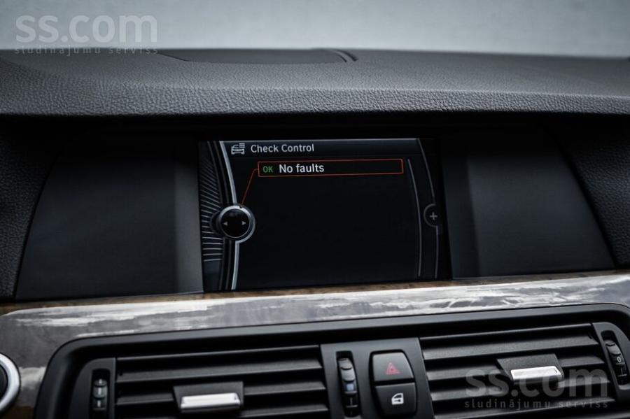 Grey BMW 523 2010 in Riga, with an engine capacity of 3.00 L and mileage of 176 thousand km for 8950 €, photo 25 on AUTOMOTO.COM.LV
