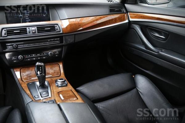 Grey BMW 523 2010 in Riga, with an engine capacity of 3.00 L and mileage of 336 thousand km for 7495 €, photo 10 on AUTOMOTO.COM.LV