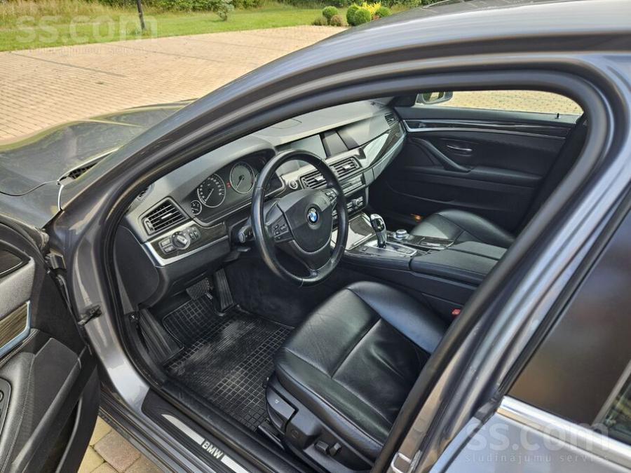 Grey BMW 523 2011 in Riga, with an engine capacity of 3.00 L and mileage of 249 thousand km for 9950 €, photo 10 on AUTOMOTO.COM.LV
