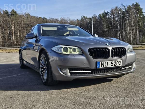 Grey BMW 523 2011 in Riga, with an engine capacity of 3.00 L and mileage of 250 thousand km for 7490 €, photo 2 on AUTOMOTO.COM.LV