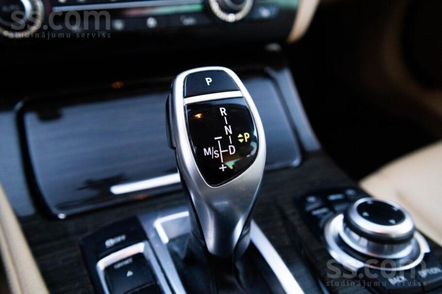 Pelēks BMW 523 2011 Rīga, ar dzinēja tilpumu 3.00 L un nobraukumu 250 tūkst. km par 7490 €, foto 14 vietnē AUTOMOTO.COM.LV