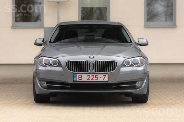 Pelēks BMW 523 2011 Jelgava, ar dzinēja tilpumu 3.00 L un nobraukumu 241 tūkst. km par 6590 €, foto 4 vietnē AUTOMOTO.COM.LV