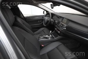 Grey BMW 523 2011 in Jelgava, with an engine capacity of 3.00 L and mileage of 241 thousand km for 6590 €, photo 11 on AUTOMOTO.COM.LV