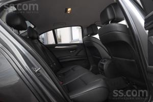 Grey BMW 523 2011 in Jelgava, with an engine capacity of 3.00 L and mileage of 241 thousand km for 6590 €, photo 12 on AUTOMOTO.COM.LV