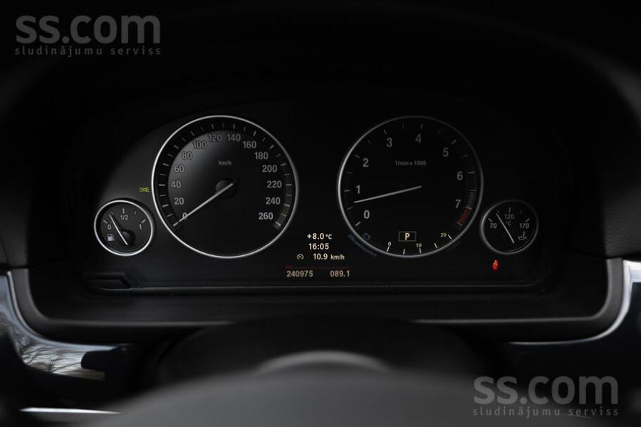 Grey BMW 523 2011 in Jelgava, with an engine capacity of 3.00 L and mileage of 241 thousand km for 6590 €, photo 17 on AUTOMOTO.COM.LV