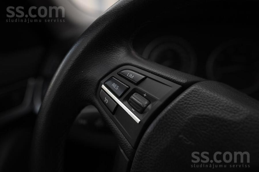 Grey BMW 523 2011 in Jelgava, with an engine capacity of 3.00 L and mileage of 241 thousand km for 6590 €, photo 18 on AUTOMOTO.COM.LV