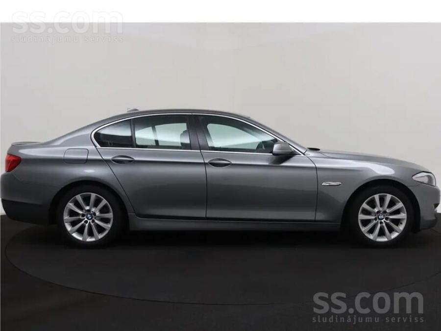 Grey BMW 523 2011 in Jelgava, with an engine capacity of 3.00 L and mileage of 241 thousand km for 6590 €, photo 33 on AUTOMOTO.COM.LV