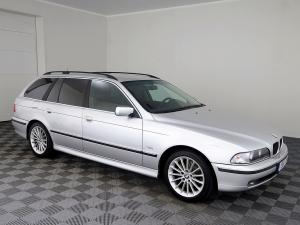 Grey BMW 523 2000 in Tallinn, with an engine capacity of 2.50 L and mileage of 244 thousand km for 2399 €, photo  on AUTOMOTO.COM.LV
