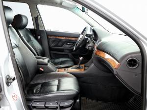 Pelēks BMW 523 2000 Tallina, ar dzinēja tilpumu 2.50 L un nobraukumu 244 tūkst. km par 2399 €, foto 7 vietnē AUTOMOTO.COM.LV