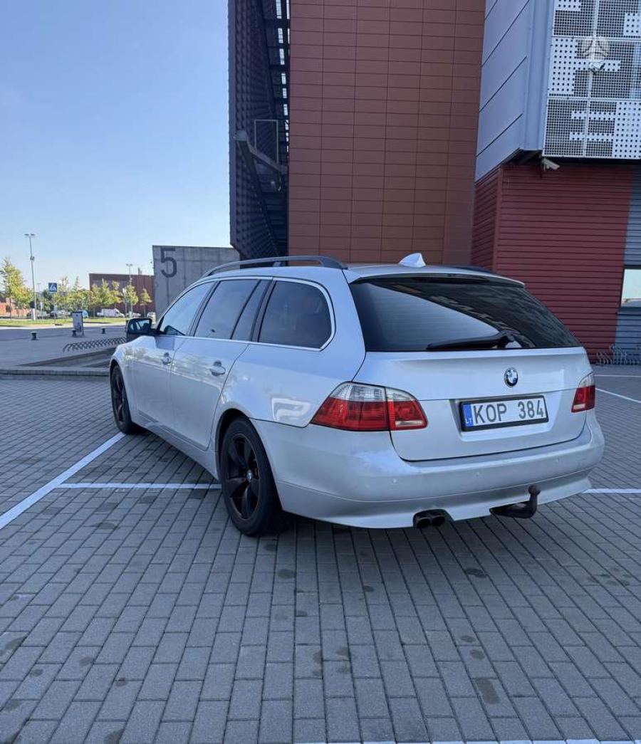 Pelēks BMW 523 2006 Klaipėda, ar dzinēja tilpumu 2.50 L un nobraukumu 334 tūkst. km par 2900 €, foto 6 vietnē AUTOMOTO.COM.LV
