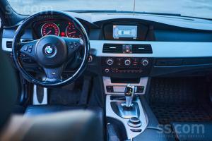 Grey BMW 523 2007 in Cesis, with an engine capacity of 2.50 L and mileage of 302 thousand km for 3690 €, photo 6 on AUTOMOTO.COM.LV