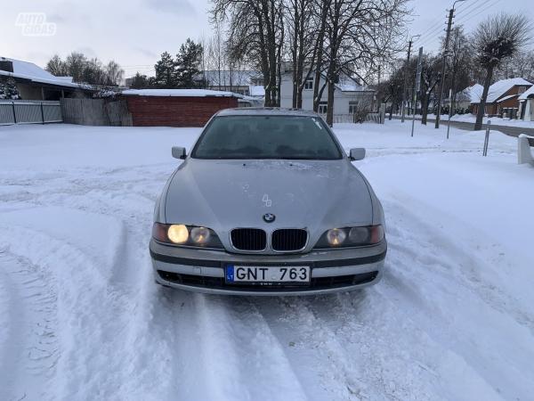 BMW 523 1996 in Panevezys, with an engine capacity of 2.50 L and mileage of 415 thousand km for 990 €, photo 6 on AUTOMOTO.COM.LV