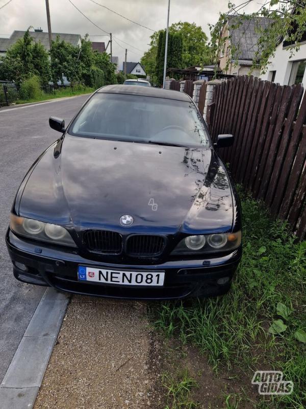 BMW 523 1996 Kretinga, ar dzinēja tilpumu 2.50 L un nobraukumu 500 tūkst. km par 1800 €, foto 4 vietnē AUTOMOTO.COM.LV