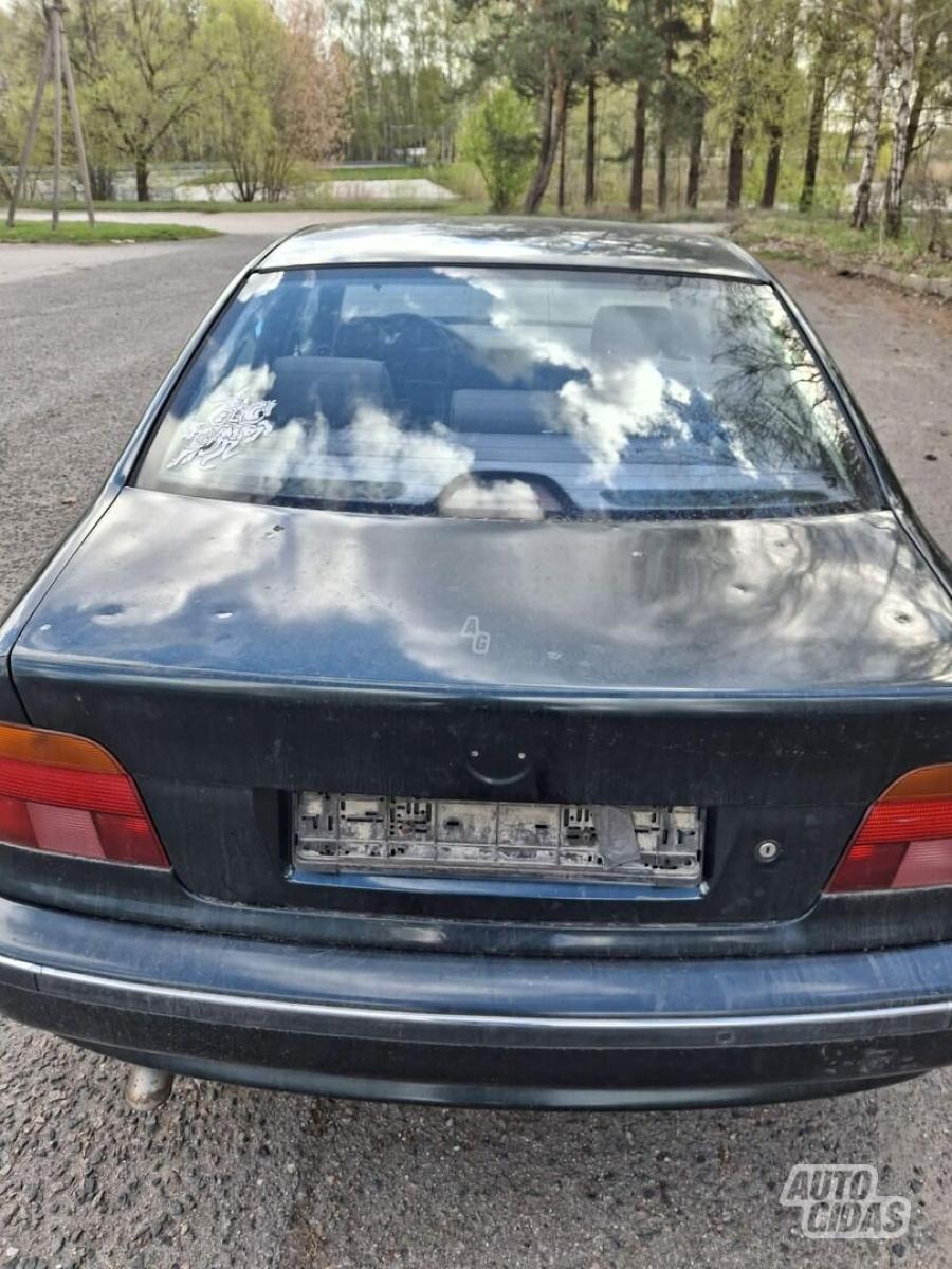 БМВ 523 1997 в Паневежис, объемом двигателя 2.50 л и пробегом 320 тыс. км за 1300 €, фото 5 на AUTOMOTO.COM.LV