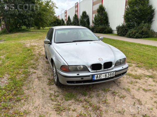 BMW 523 1998 Rīga, ar dzinēja tilpumu 2.50 L un nobraukumu 269 tūkst. km par 1550 €, foto 1 vietnē AUTOMOTO.COM.LV