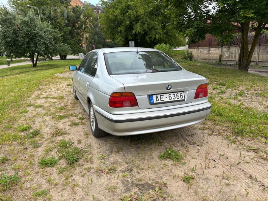 BMW 523 1998 Rīga, ar dzinēja tilpumu 2.50 L un nobraukumu 269 tūkst. km par 1550 €, foto 2 vietnē AUTOMOTO.COM.LV