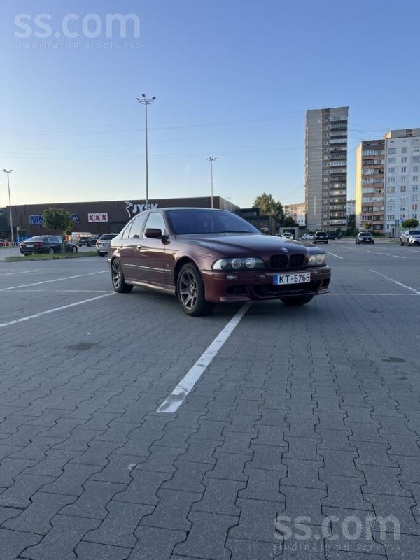 BMW 523 1999 Rīga, ar dzinēja tilpumu 2.50 L un nobraukumu 336 tūkst. km par 2500 €, foto 1 vietnē AUTOMOTO.COM.LV