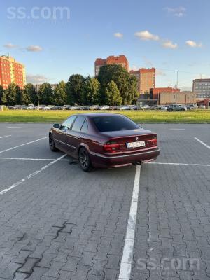 BMW 523 1999 Rīga, ar dzinēja tilpumu 2.50 L un nobraukumu 336 tūkst. km par 2500 €, foto 2 vietnē AUTOMOTO.COM.LV