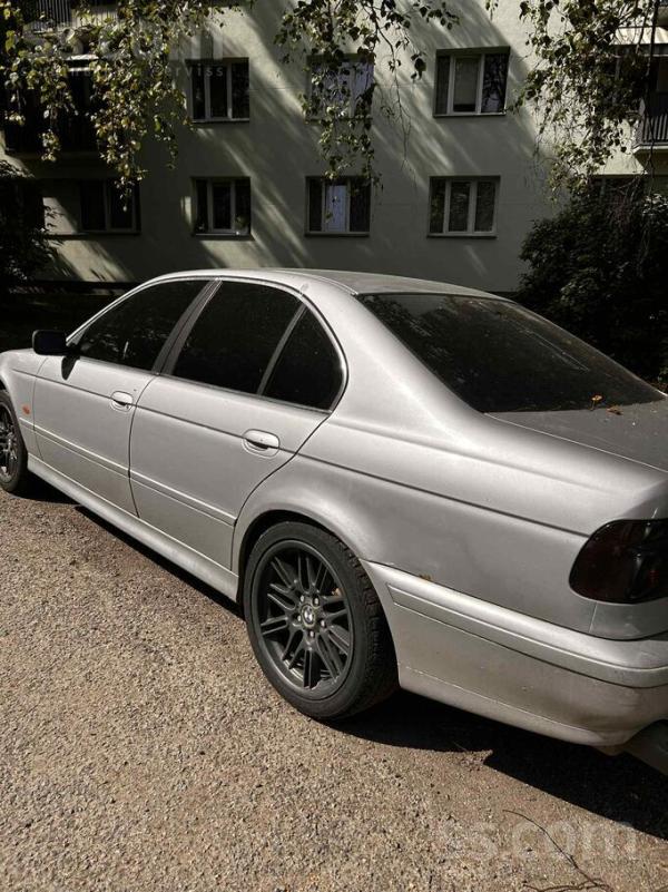 BMW 523 2003 Rīga, ar dzinēja tilpumu 2.20 L un nobraukumu 279 tūkst. km par 2650 €, foto 3 vietnē AUTOMOTO.COM.LV