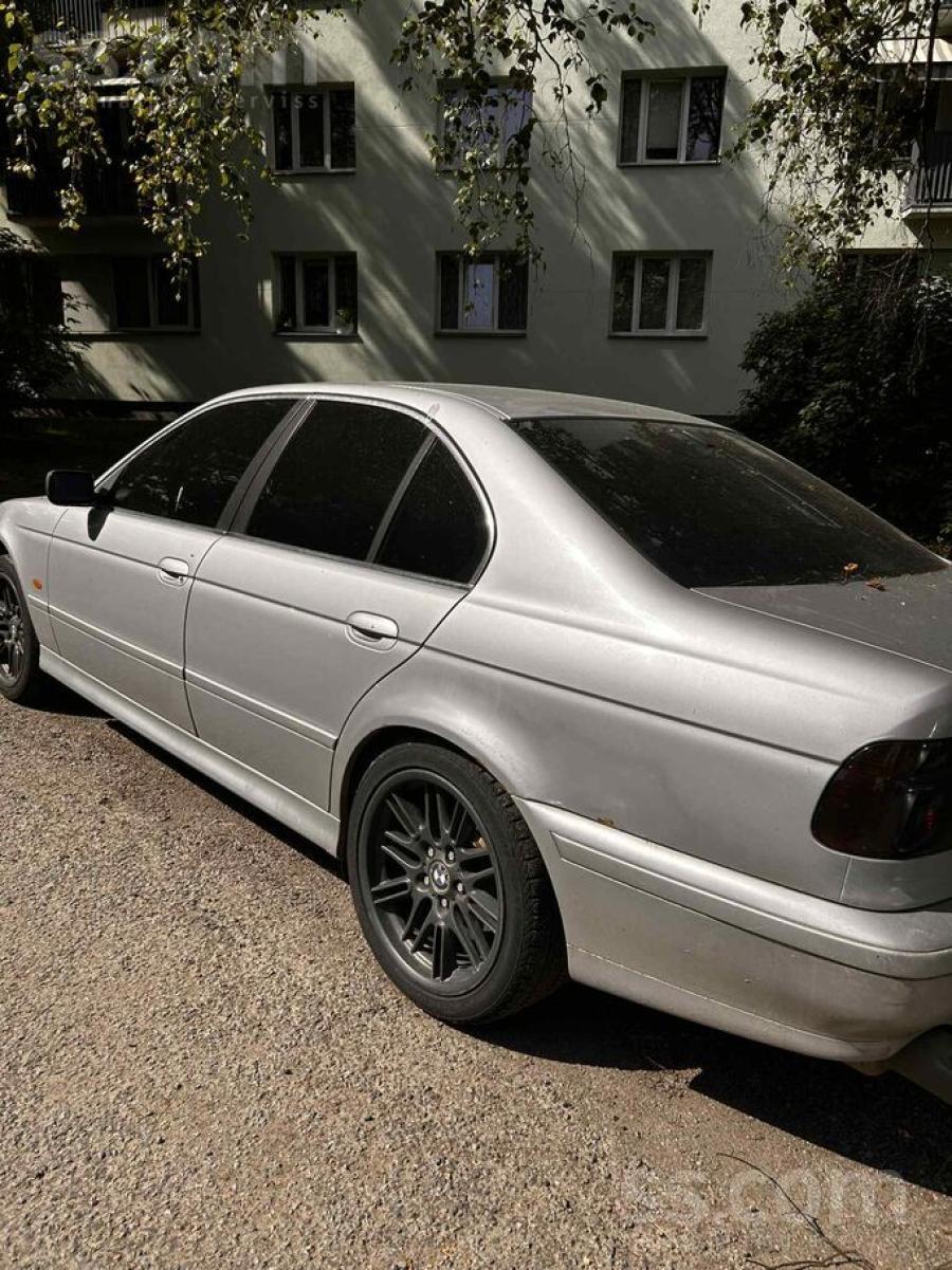 BMW 523 2003 Rīga, ar dzinēja tilpumu 2.20 L un nobraukumu 279 tūkst. km par 2650 €, foto 3 vietnē AUTOMOTO.COM.LV