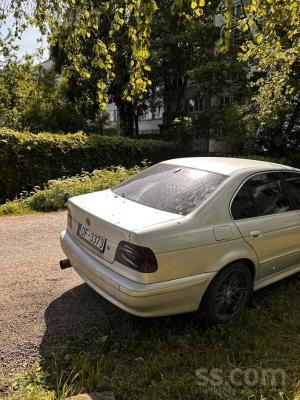 BMW 523 2003 Rīga, ar dzinēja tilpumu 2.20 L un nobraukumu 279 tūkst. km par 2650 €, foto 4 vietnē AUTOMOTO.COM.LV