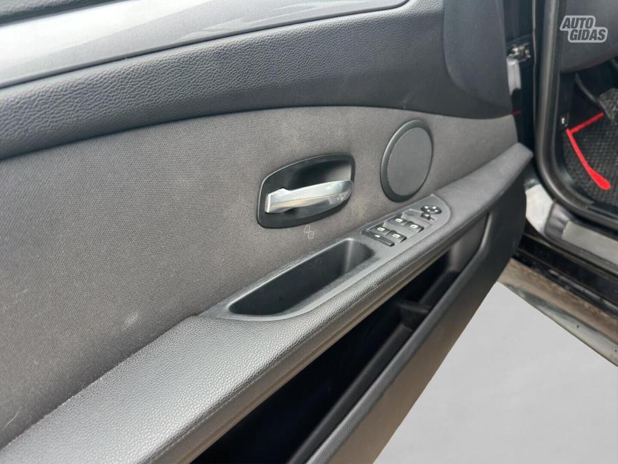 BMW 523 2007 in Kaunas, with an engine capacity of 2.50 L and mileage of 142 thousand km for 4490 €, photo 12 on AUTOMOTO.COM.LV