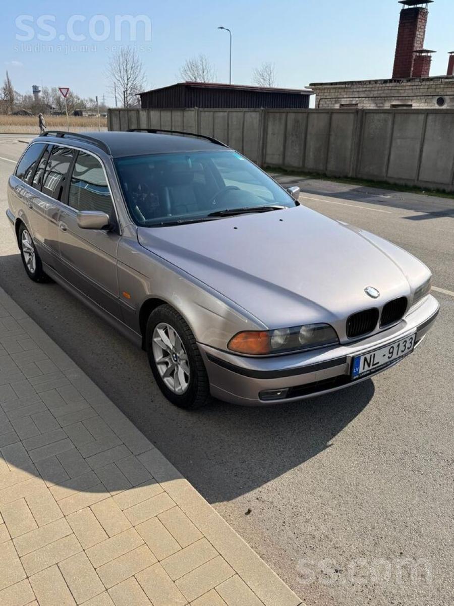 BMW 523 1997 Rīga, ar dzinēja tilpumu 2.50 L un nobraukumu 180 tūkst. km par 5500 €, foto 4 vietnē AUTOMOTO.COM.LV