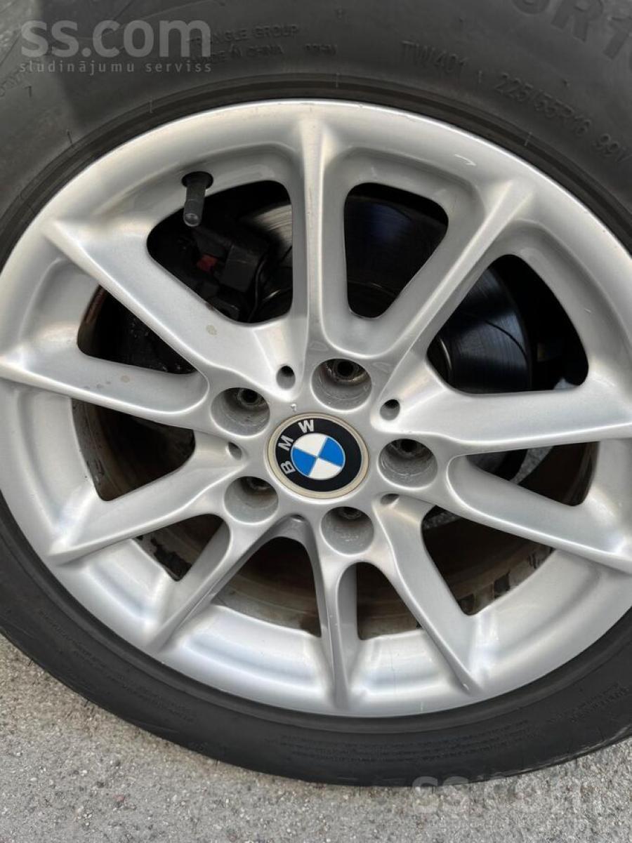 BMW 523 1997 Rīga, ar dzinēja tilpumu 2.50 L un nobraukumu 180 tūkst. km par 5500 €, foto 10 vietnē AUTOMOTO.COM.LV