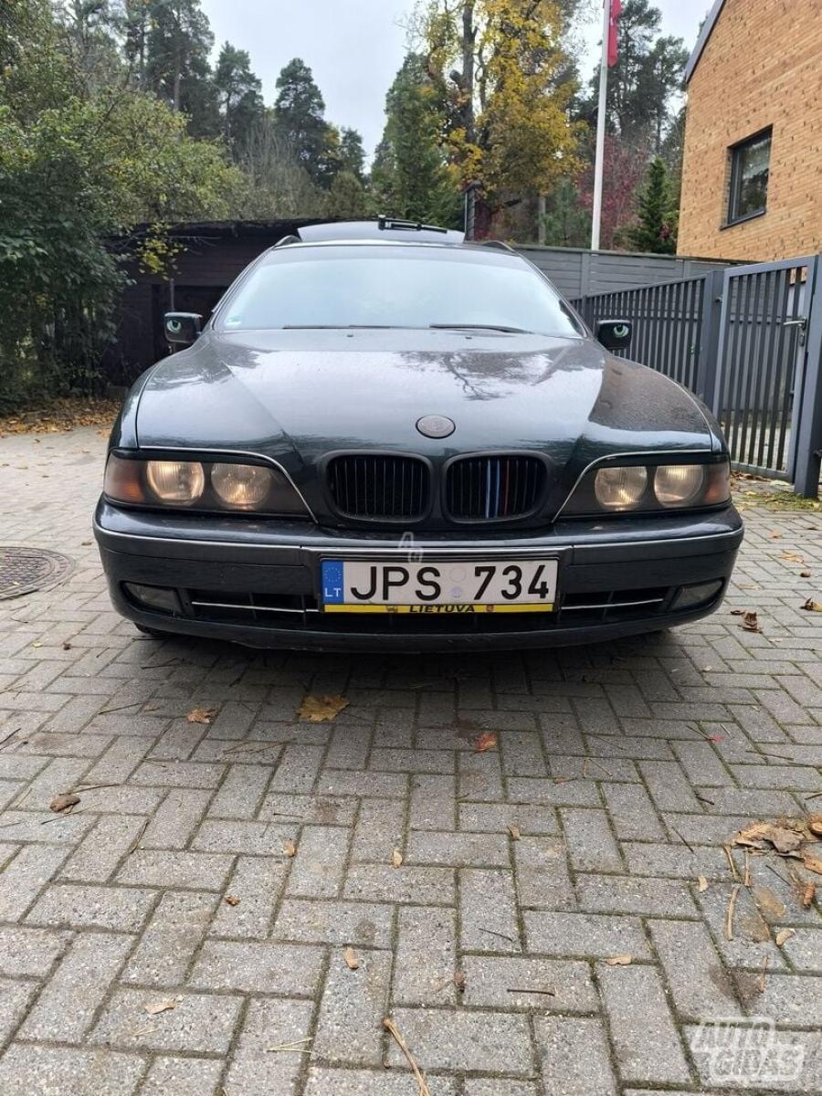 BMW 523 1997 Viļņa, ar dzinēja tilpumu 2.50 L un nobraukumu 352 tūkst. km par 1000 €, foto 1 vietnē AUTOMOTO.COM.LV