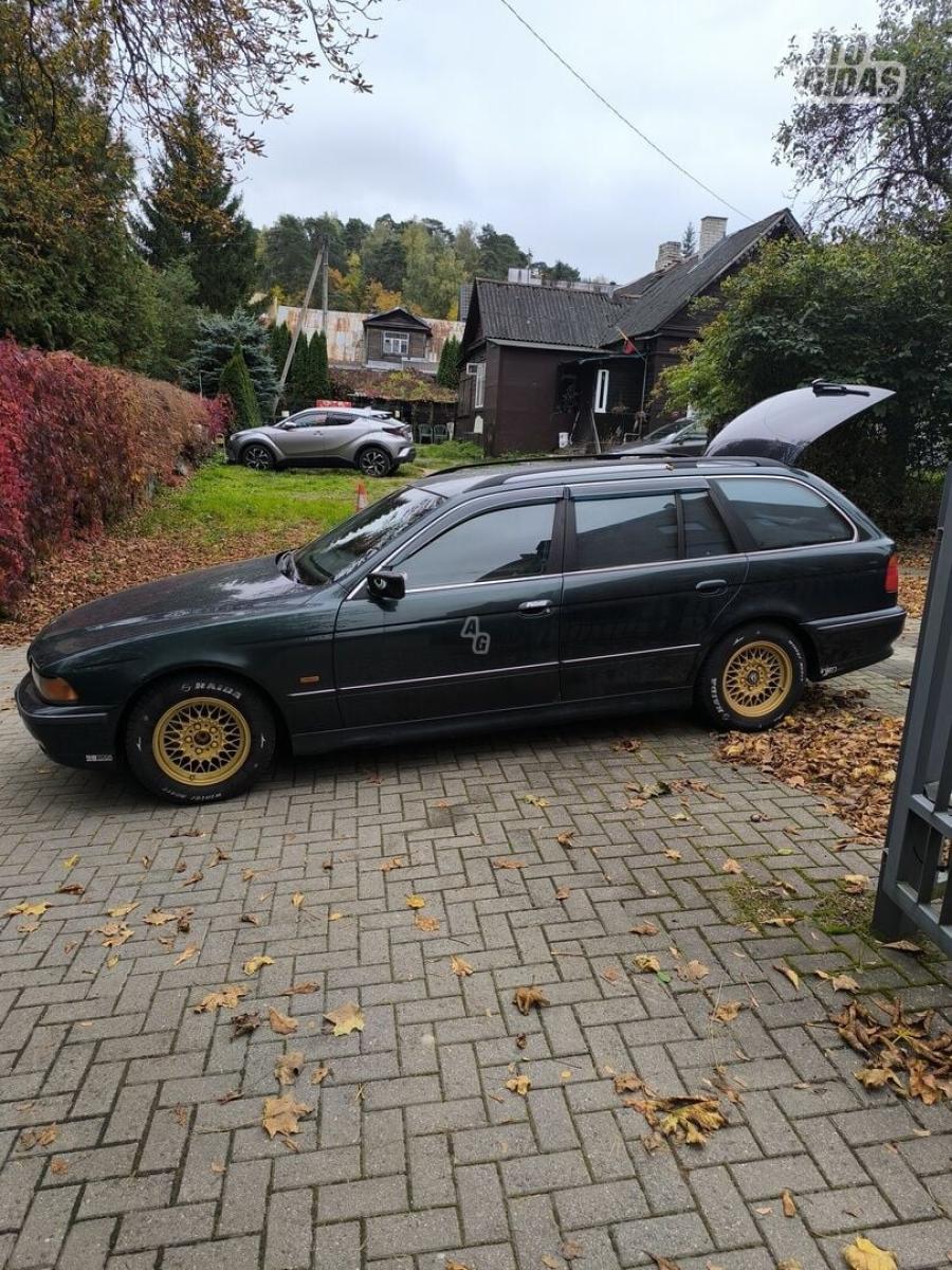 BMW 523 1997 Viļņa, ar dzinēja tilpumu 2.50 L un nobraukumu 352 tūkst. km par 1000 €, foto 3 vietnē AUTOMOTO.COM.LV