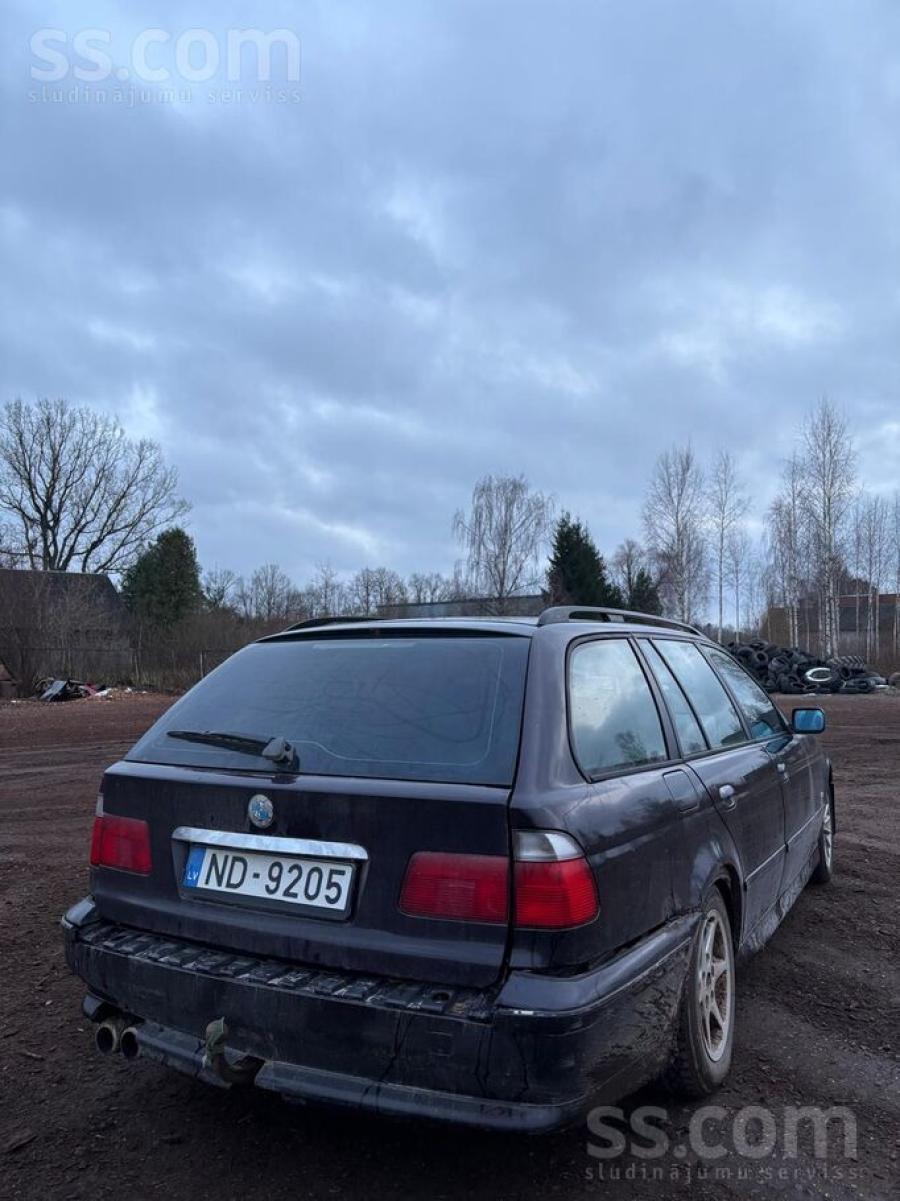 Violets BMW 523 1997 Jēkabpils, ar dzinēja tilpumu 2.50 L un nobraukumu 450 tūkst. km par 600 €, foto 3 vietnē AUTOMOTO.COM.LV