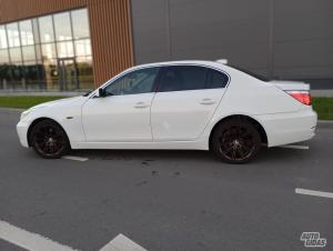 Белый БМВ 523 2007 в Каунас, объемом двигателя 2.50 л и пробегом 359 тыс. км за 4900 €, фото 4 на AUTOMOTO.COM.LV