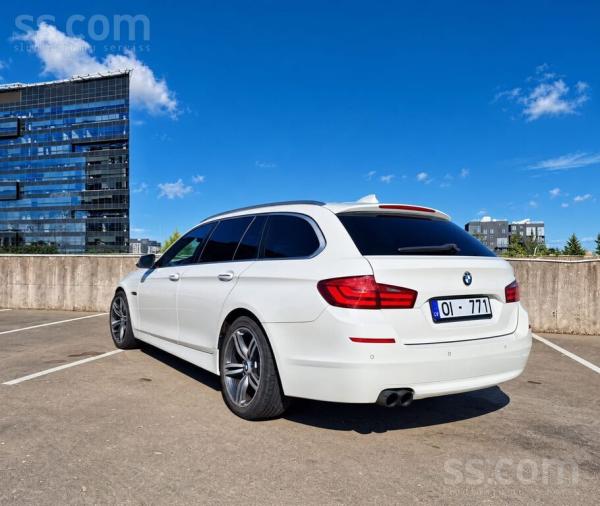 Balts BMW 523 2010 Rīga, ar dzinēja tilpumu 3.00 L un nobraukumu 245 tūkst. km par 8400 €, foto 4 vietnē AUTOMOTO.COM.LV