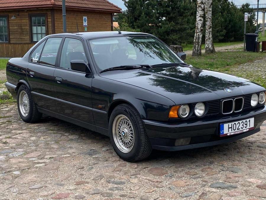 Черный БМВ 524 1991 в Паневежис, объемом двигателя 2.44 л и пробегом 100 тыс. км за 7900 €, фото 3 на AUTOMOTO.COM.LV