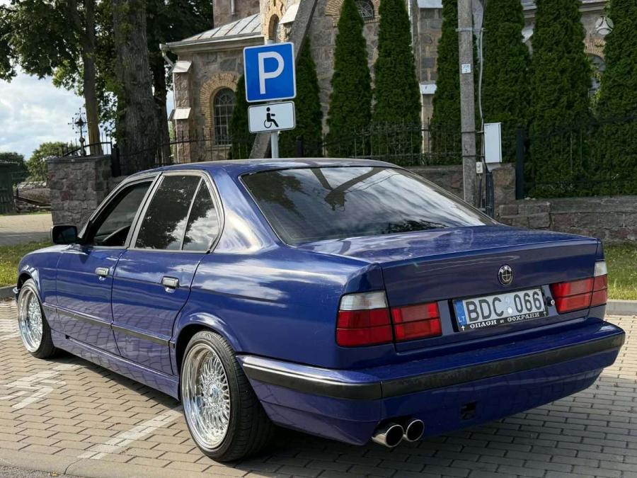Zils BMW 524 1998 Trakai, ar dzinēja tilpumu 2.40 L un nobraukumu 300 tūkst. km par 6500 €, foto 8 vietnē AUTOMOTO.COM.LV