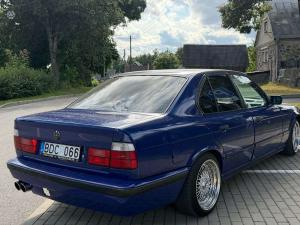 Zils BMW 524 1998 Trakai, ar dzinēja tilpumu 2.40 L un nobraukumu 300 tūkst. km par 6500 €, foto 9 vietnē AUTOMOTO.COM.LV